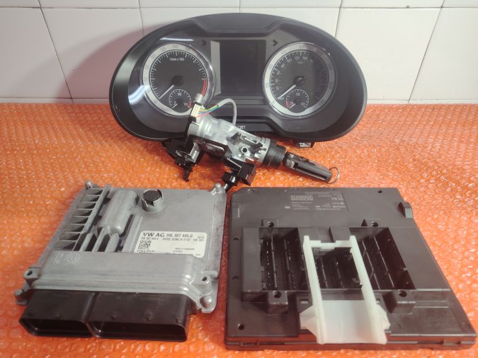 ECU,BCM,KM SAT,BRAVA I KLJUC ZA ŠKODA OCTAVIA 5Q0937084DC 04L907445G 5E0920951G 1K0905851 5Q0905865