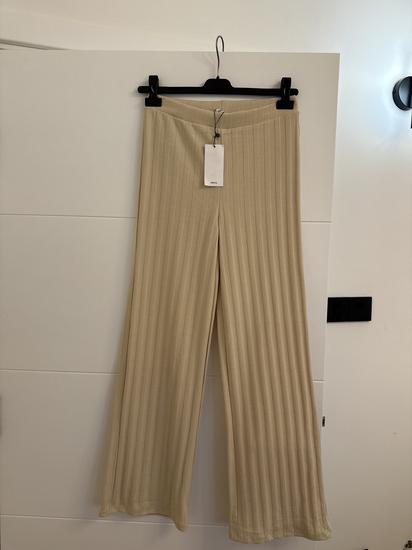 MANGO lagane pantalone XS/S nove