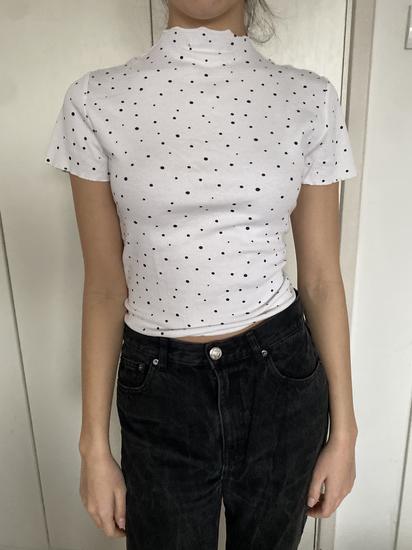 Preslatka polka dot majica za prolece