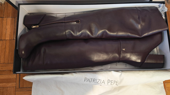 Patrizia Pepe kožne čizme NOVE