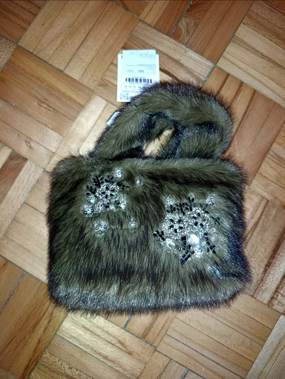 ZARA krznena torbica sa cirkonima NOVO