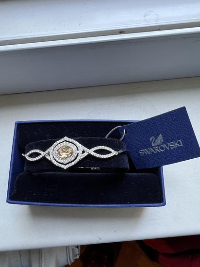 Swarovski original narukvica, nova sa et.