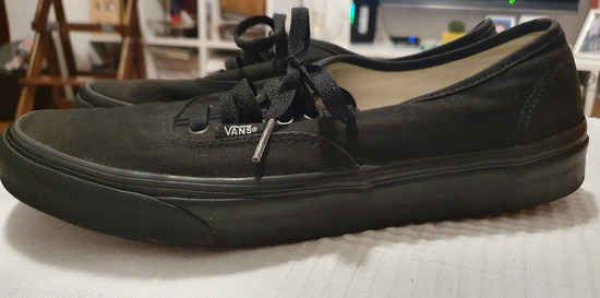 VANS patike 42,5