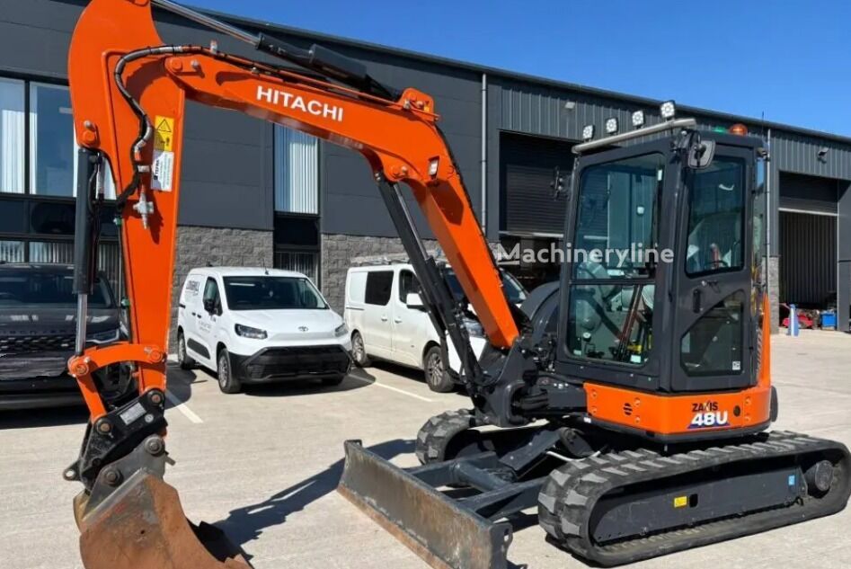 Novi Hitachi ZX48 mini bager