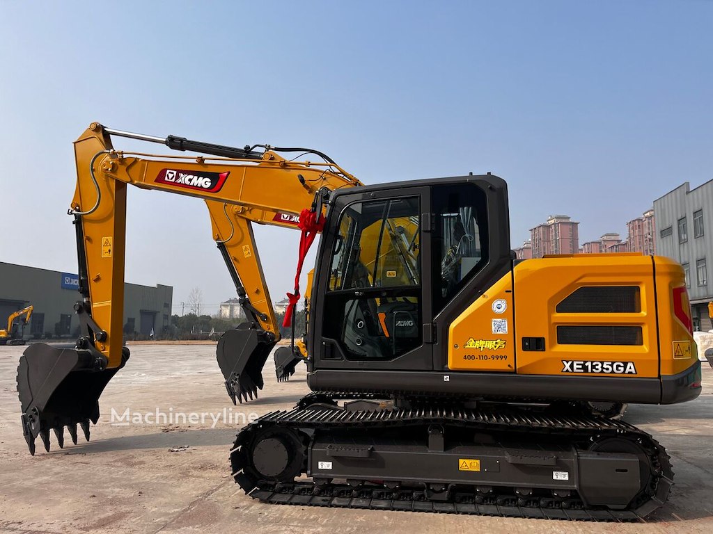 Novi XCMG XE135GA bager guseničar