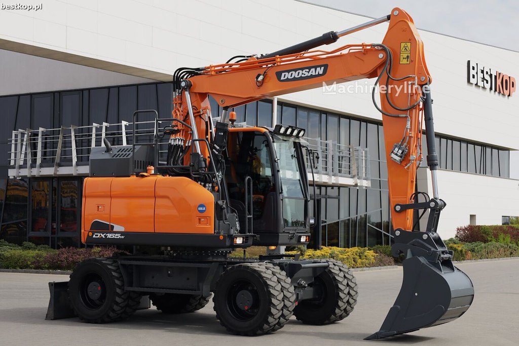 Doosan DX165W-5 bager točkaš