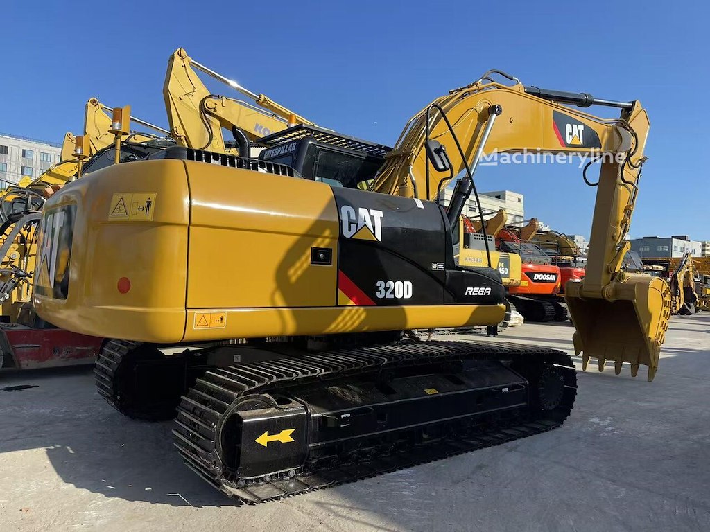 Caterpillar 320D bager guseničar