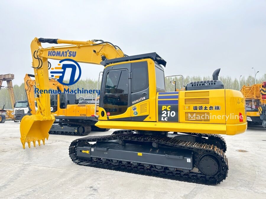 Komatsu PC210 bager guseničar