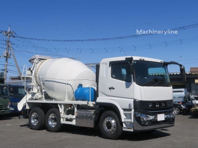 Mitsubishi SUPER GREAT kamion s mešalicom za beton