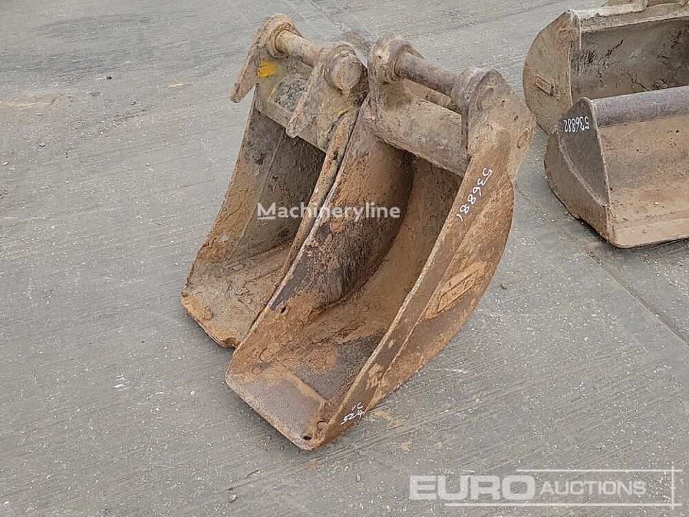 Prodaje se 12" (2 of) Digging Bucket 45mm Pin to suit 4-6 Ton Excavator kašiku za bager na aukciji