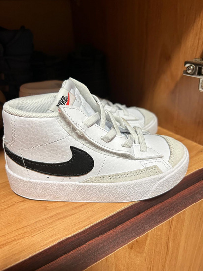 Nike patike NOVO