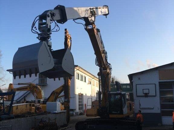 Winkelbauer TA 4500 strela bagera za bagera