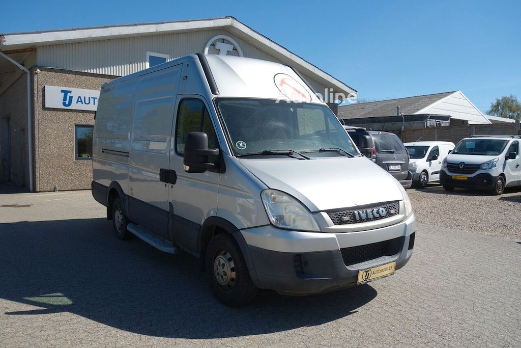 IVECO Daily 35s18 minibus furgon