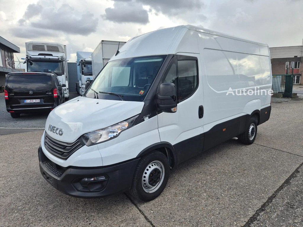 IVECO Daily 35 S 14 minibus furgon