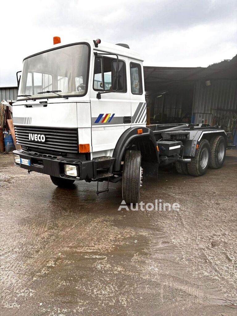 IVECO 330-30 kamion rol kiper