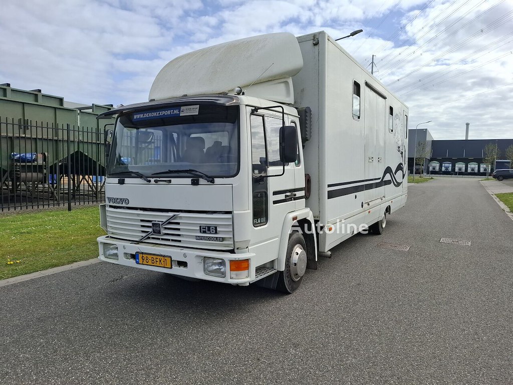 Volvo FL608 kamion za prevoz konja