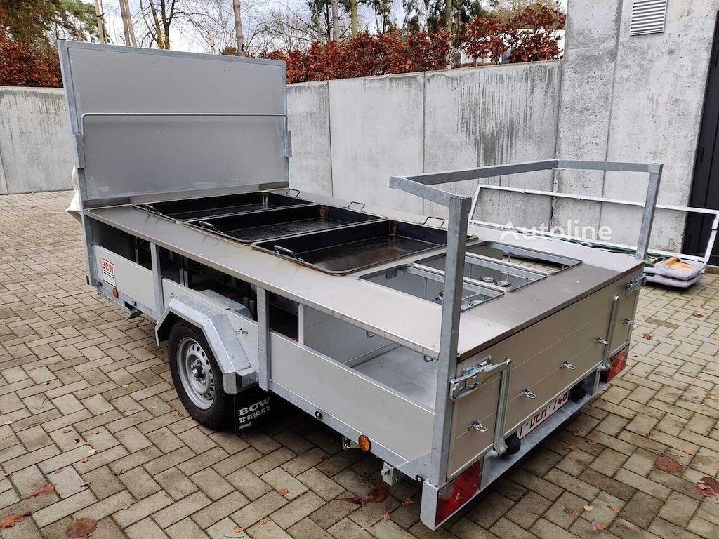 Prodaje se BCW -750kg prikolicu brze hrane na aukciji