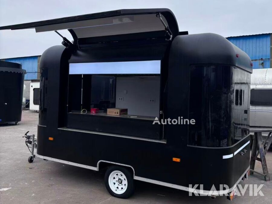 Prodaje se Foodtruck 3,8m prikolicu brze hrane na aukciji