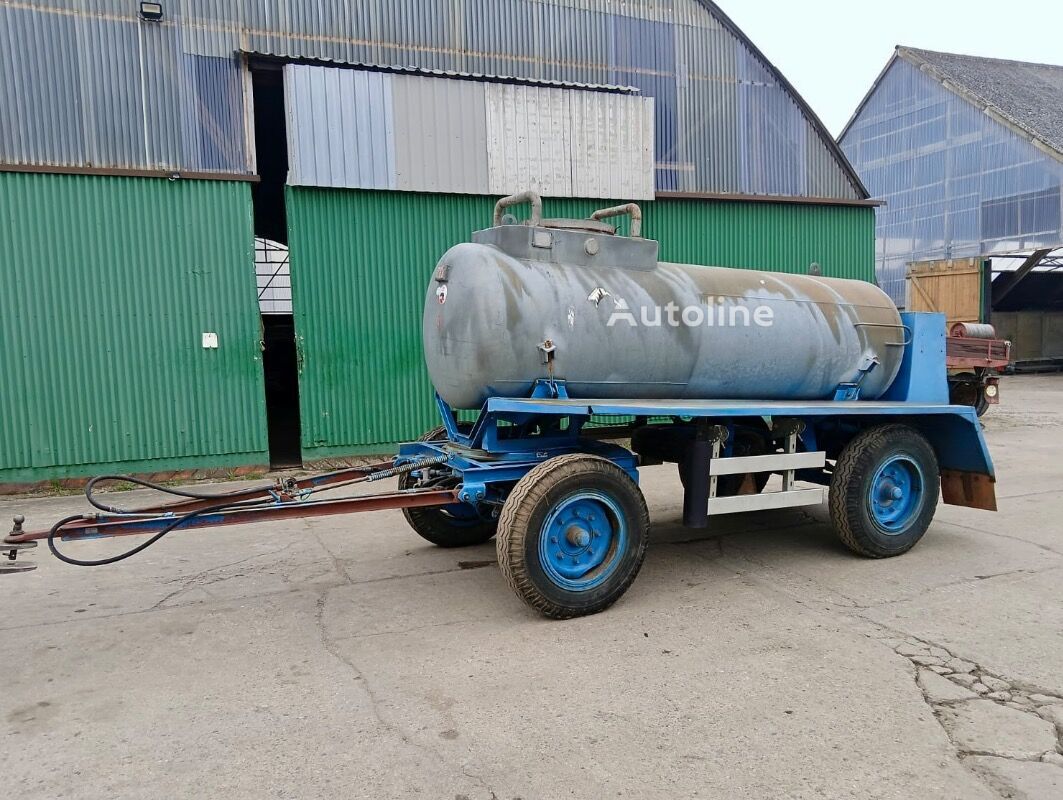 VEB Tankanhänger 2.700 Liter prikolica autocisterna