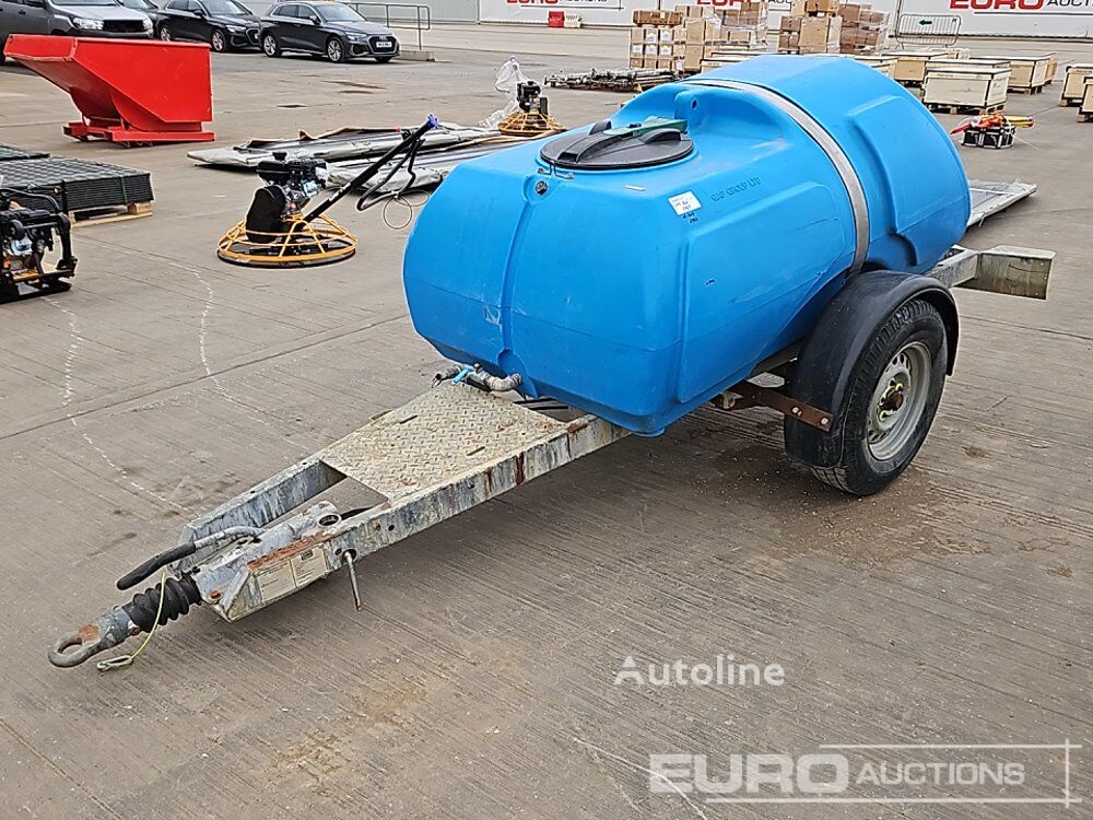 Prodaje se Bowser Supply prikolicu cisternu za vodu na aukciji