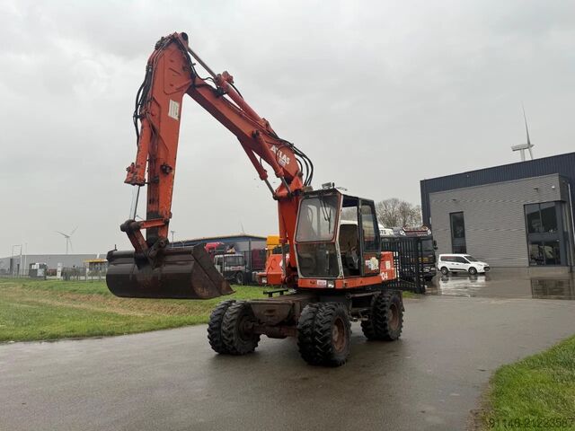 Bager na točkovima
Atlas 1304 * 4x4 * Turbo *
