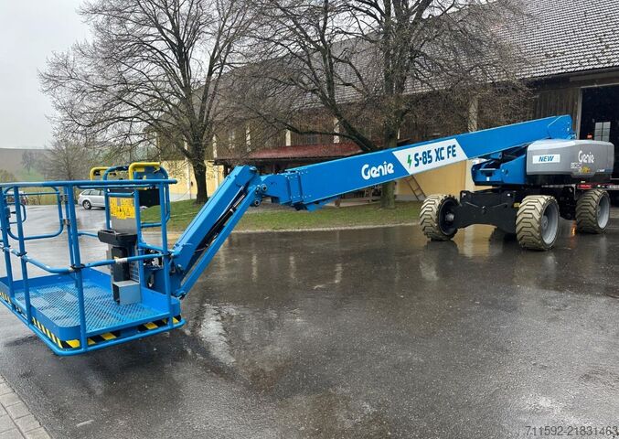 Teleskopska radna platforma
Genie S-85 XC FE