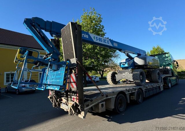 Teleskopska radna platforma
Genie S-85 XC E