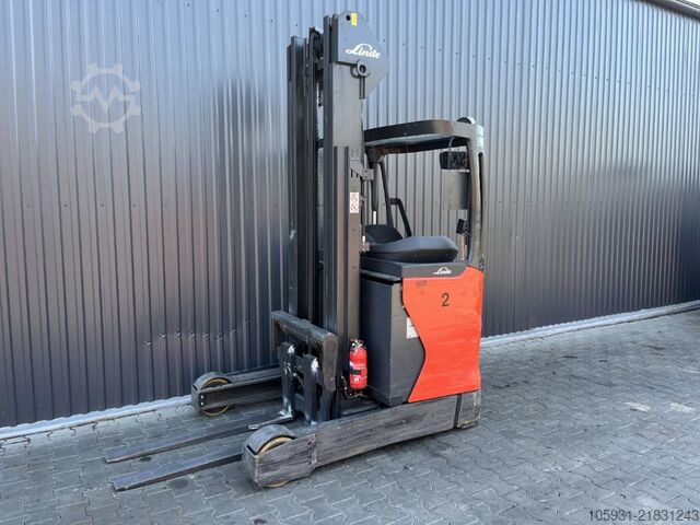 Reach truck
Linde R16-01