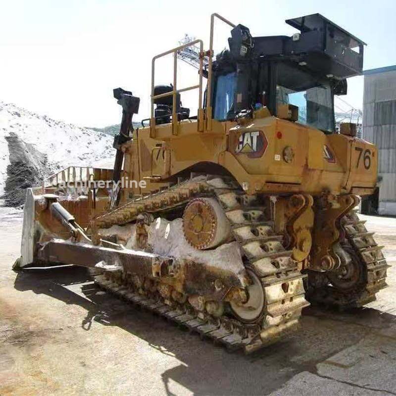 Caterpillar D8T buldožer