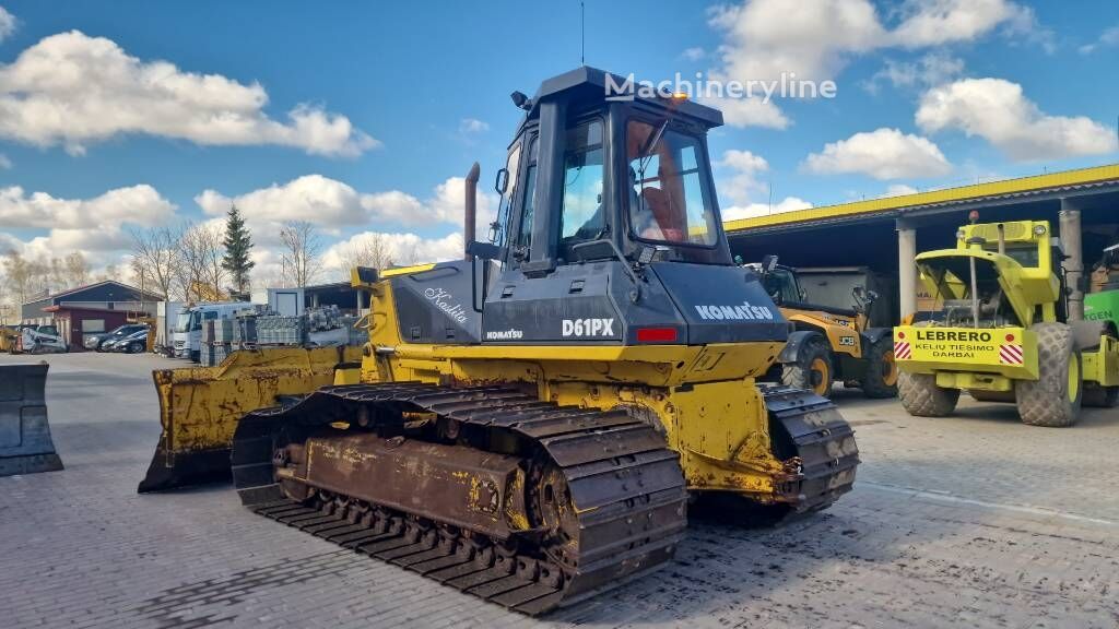 Komatsu D61 PX-12 buldožer