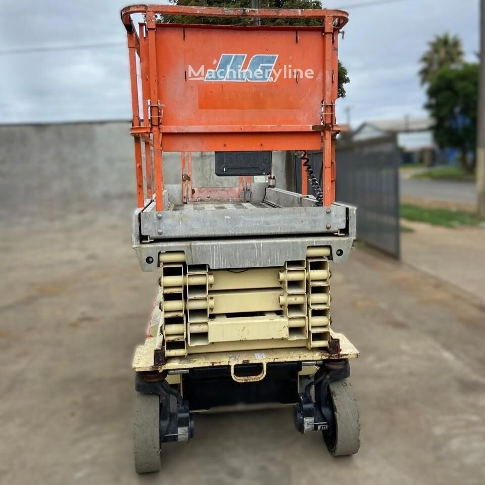 JLG 3246ES makazasta platforma