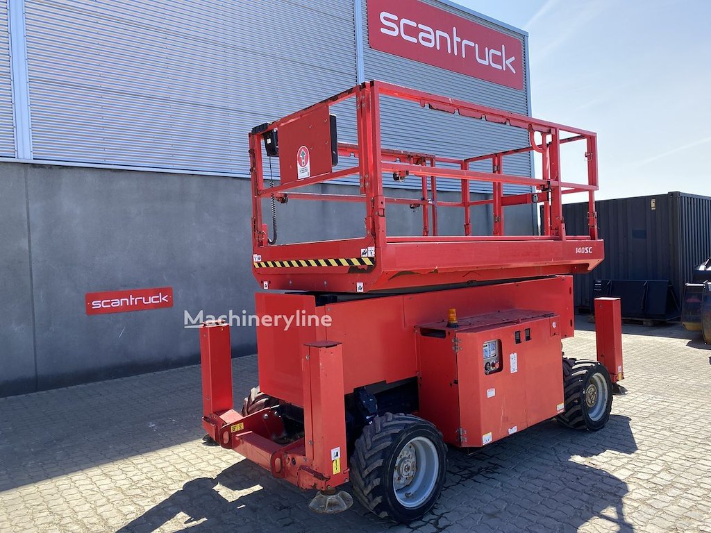 Manitou 140SC makazasta platforma