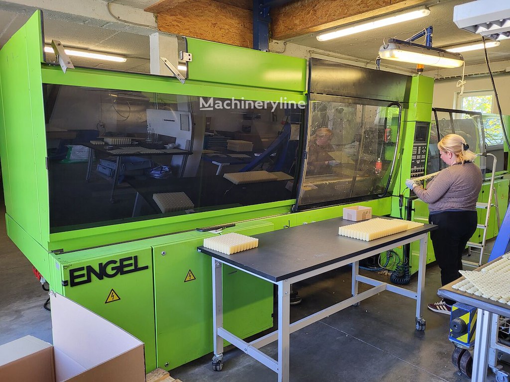 Engel ES1800 / 300HL mašina za brizganje plastike