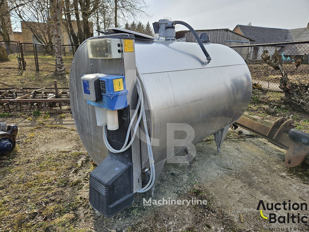 Prodaje se Alfa Laval cisternu za prevoz mleka na aukciji