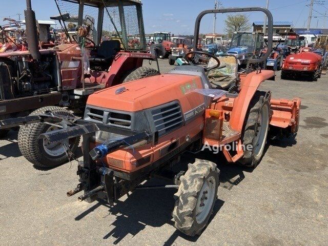 Kubota TRACTOR(Kubota) mototraktor
