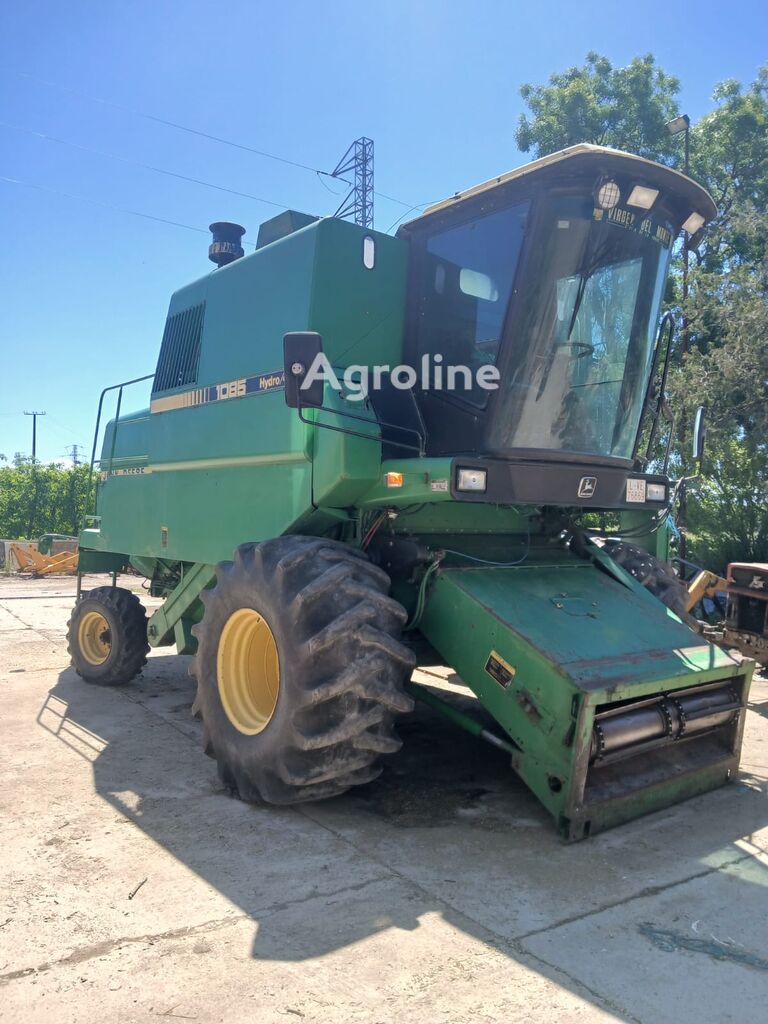 John Deere kombajn za žito