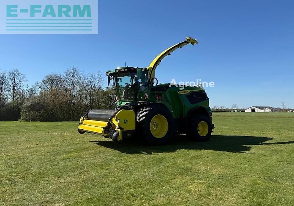 John Deere f8 600 krmni kombajn