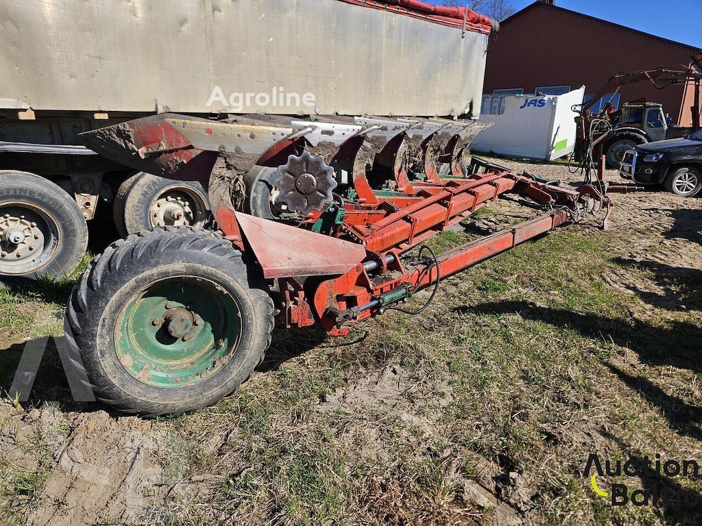 Prodaje se Kverneland reverzibilni plug na aukciji