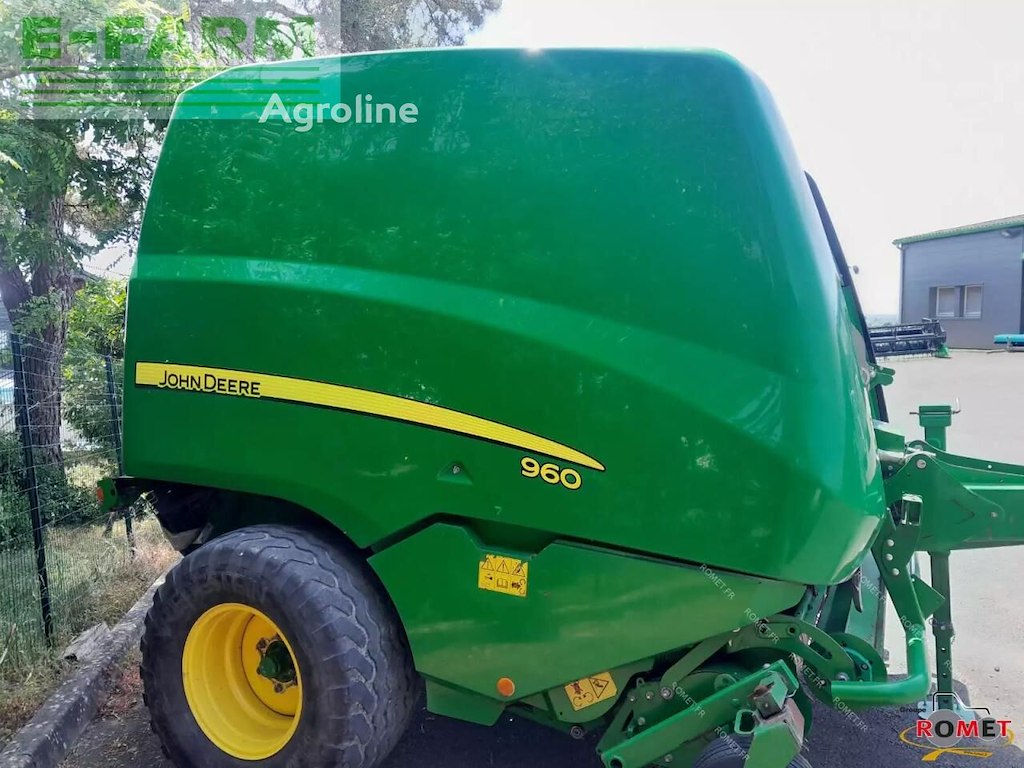 John Deere 960 isobus balirka za četvrtaste bale