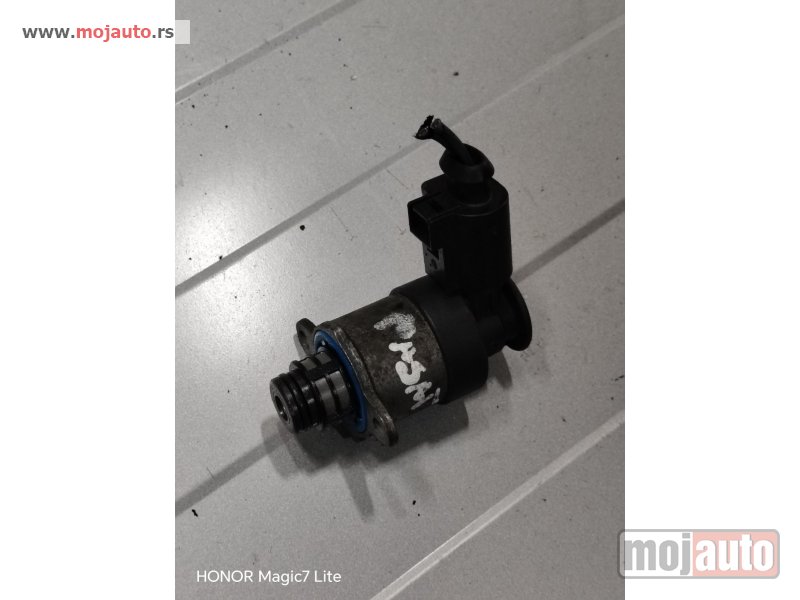 Pasat b7 regulator na pumpi 2.0 TDI 140 KS Originalni delovi Moguca ugradnja delova Alfa Romeo 147-156-166-159-GT-MiTo-Giulietta Fiat bravo 2 - croma -grande punto -multipla 2 -punto 3 -stilo-idea...
