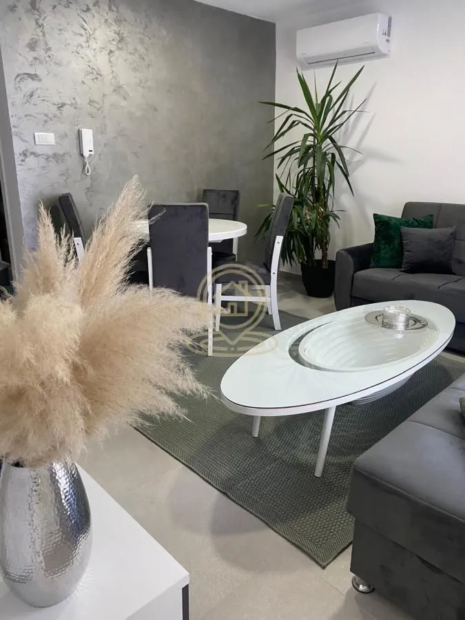 Izdavanje, dvosoban stan, 40m², Medijana, Niš
