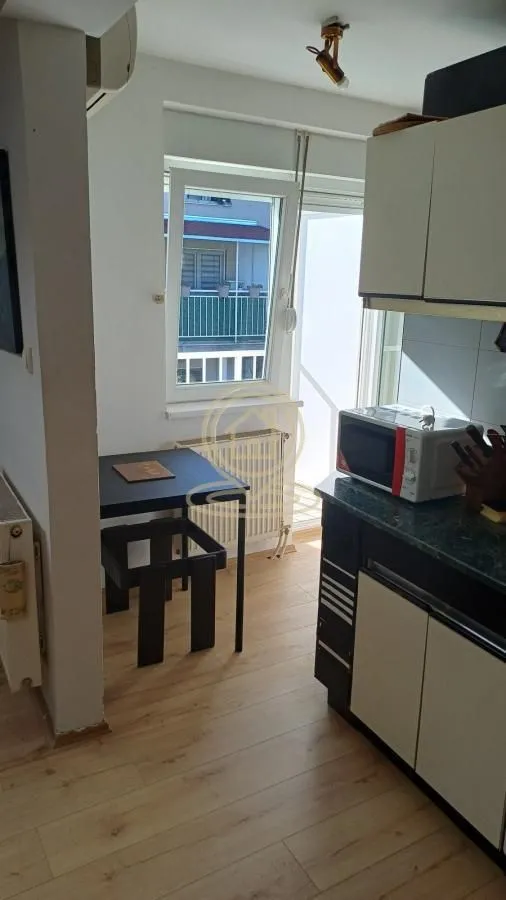 Izdavanje, garsonjera, 39m², Satelit, Novi Sad Sve Podlokacije