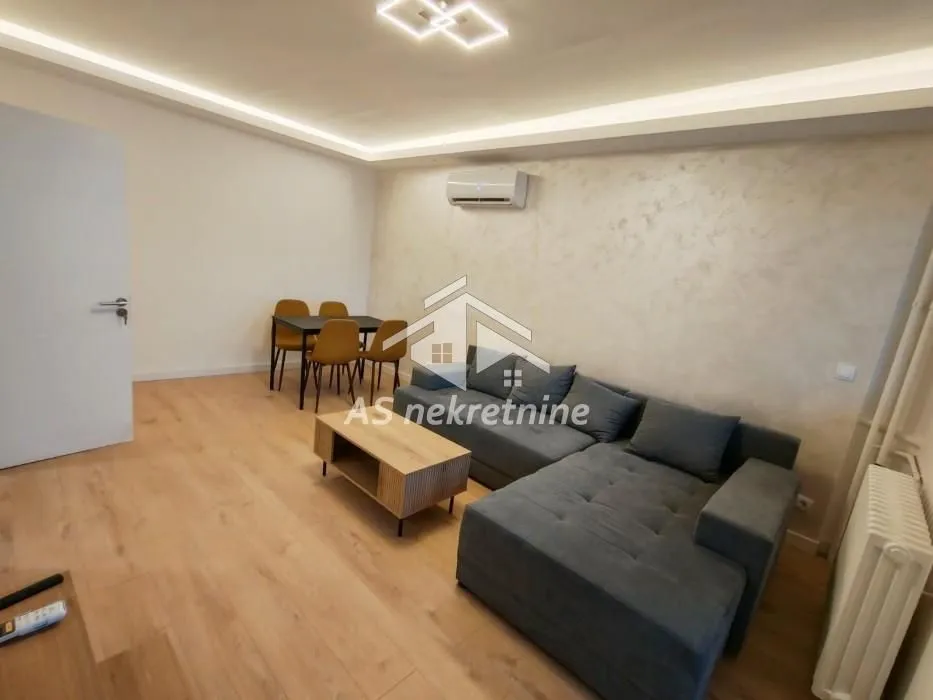 Izdavanje, dvosoban stan, 50m², Zemun Save Kovačevića, Zemun Sve Podlokacije