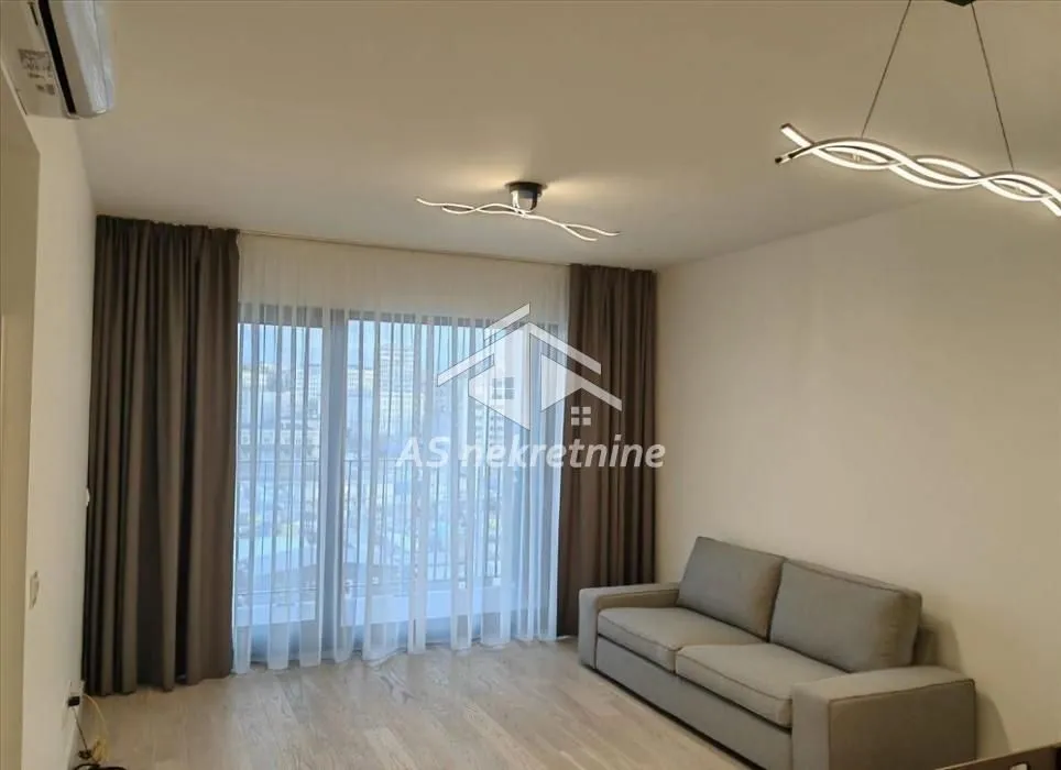 Izdavanje, dvosoban stan, 55m², Savski Venac, Beograd