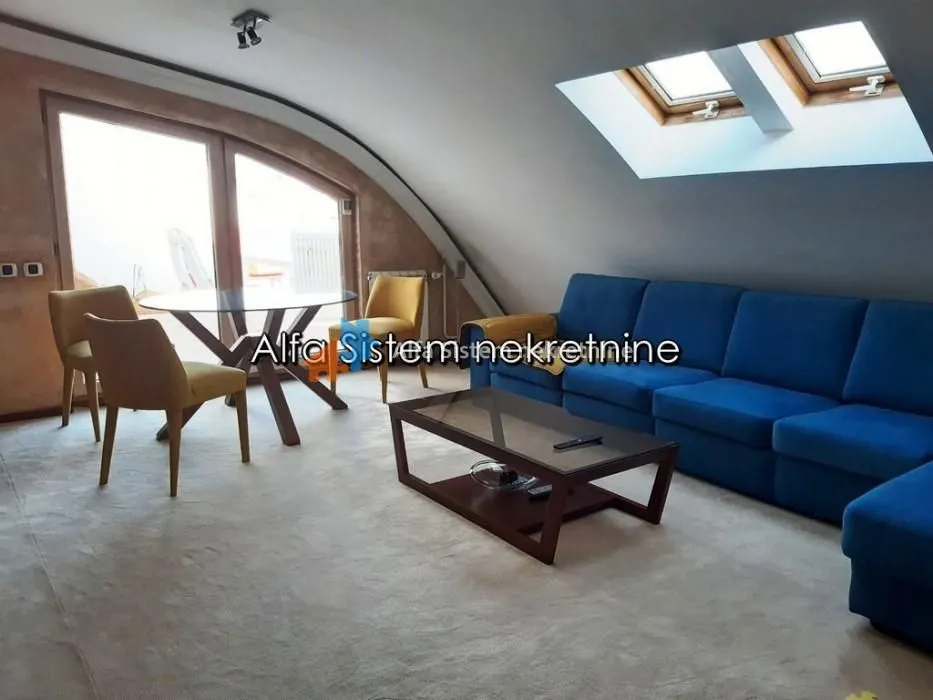 Izdavanje, četvorosoban stan, 120m², Vračar Centar, Vračar Sve Podlokacije