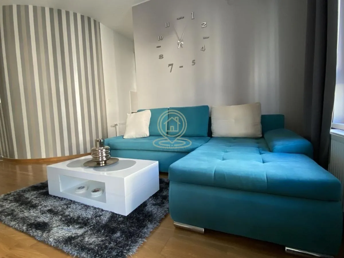 Izdavanje, dvosoban stan, 60m², Stari grad, Novi Sad
