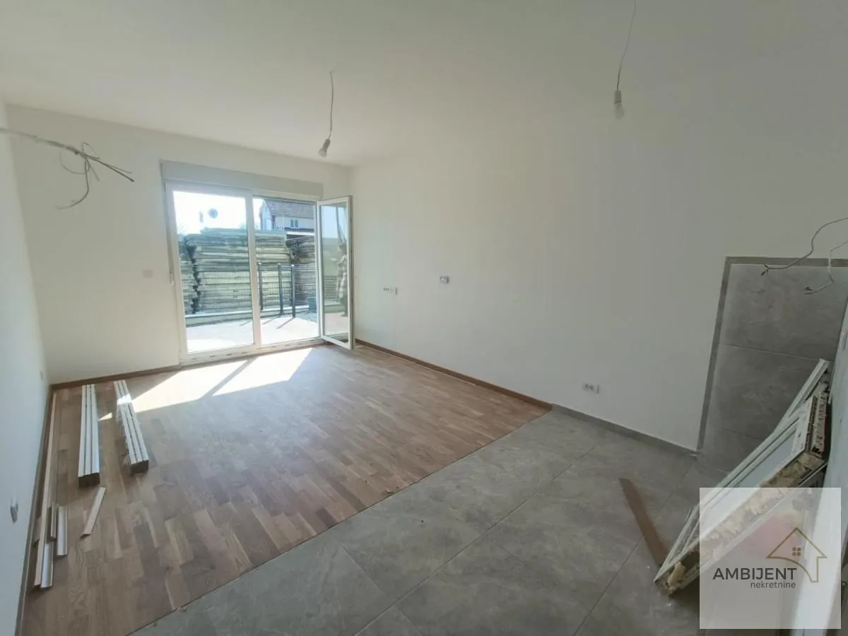 Prodaja, jednosoban stan, 39m², Stari Banovci, Stara Pazova