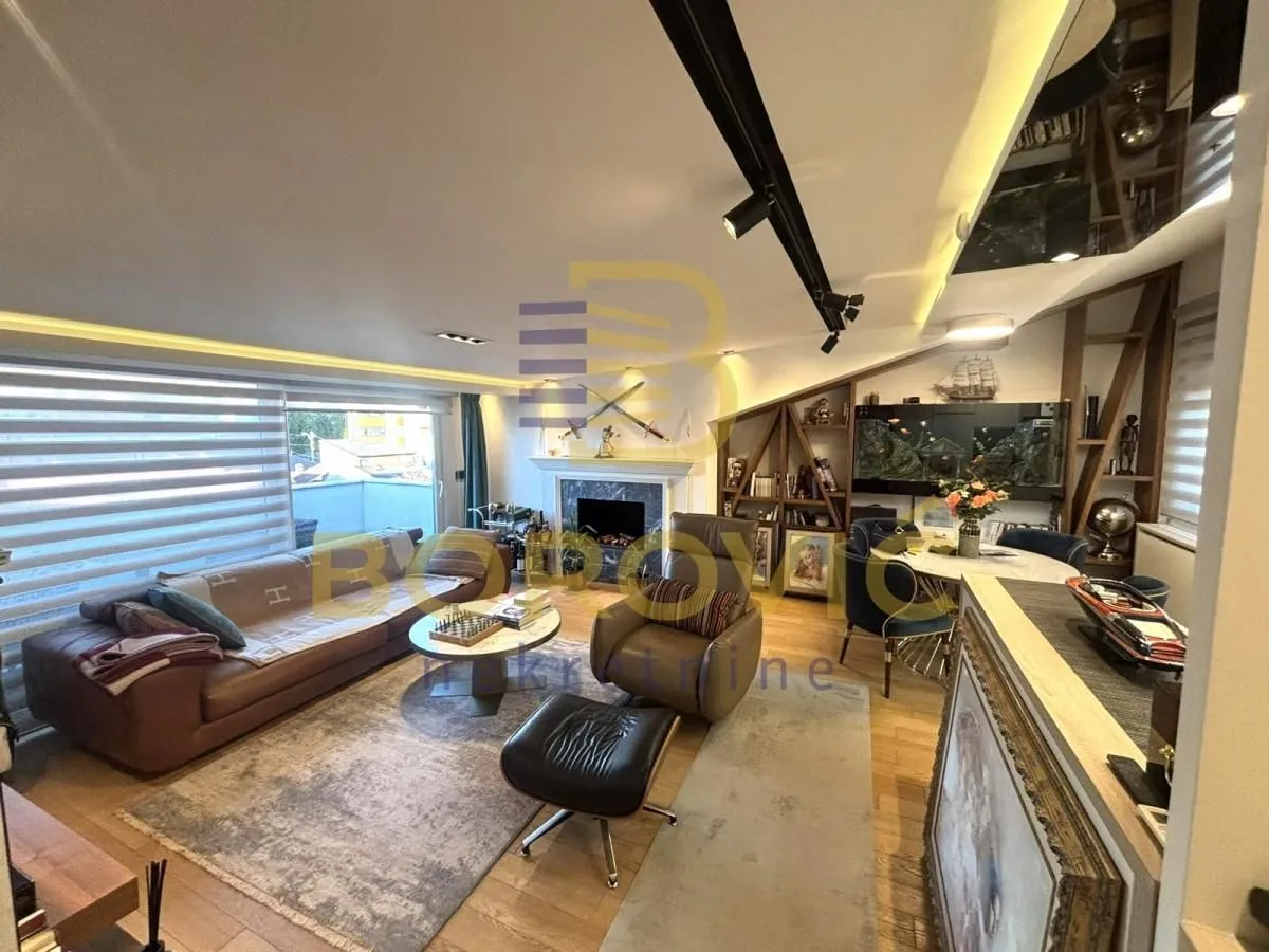 Prodaja, trosoban stan, 83m², Vračar Sve Podlokacije, Beograd