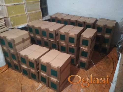 Paketni rojevi 1.2Kg pčela i mlada matica