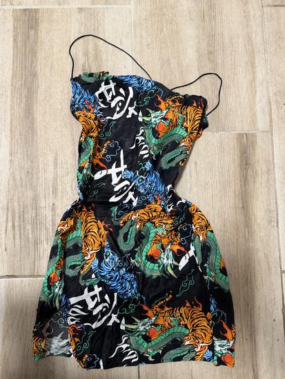 Bershka mini haljinica sa printom